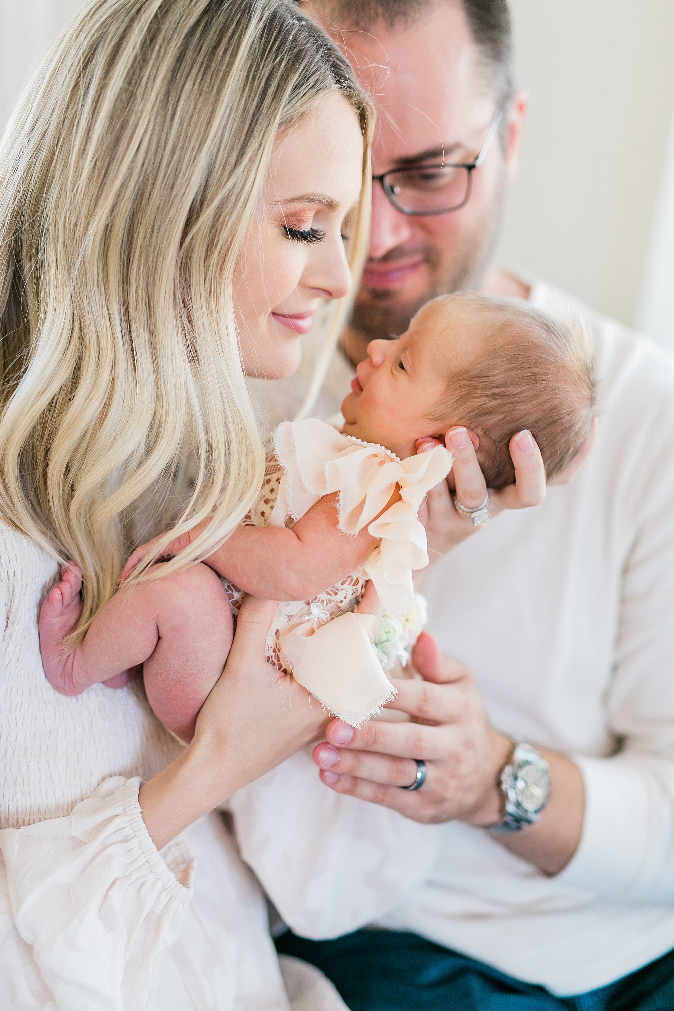 Hoff Family Newborn Lifestyle session in Home | www.whimsiephoto.com